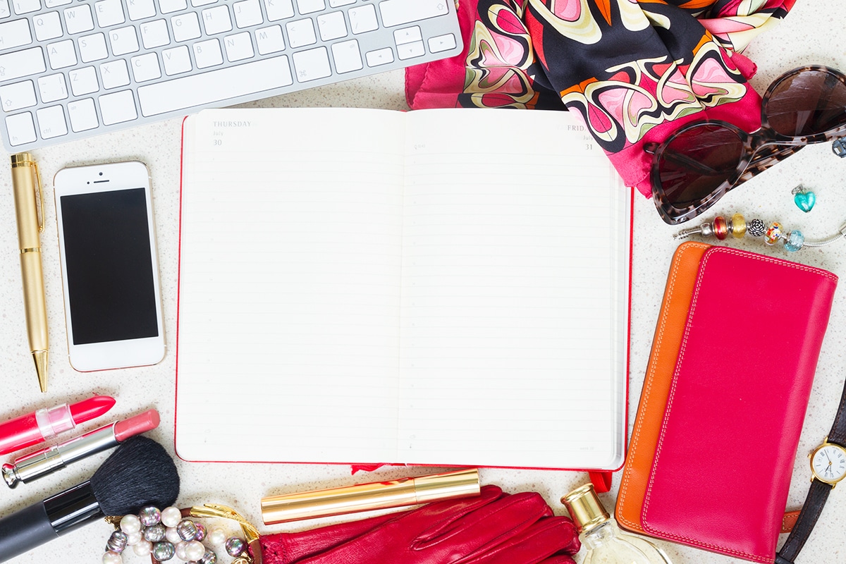 15 Remote Fashion Writing Jobs That Pay Well - Elna Cain